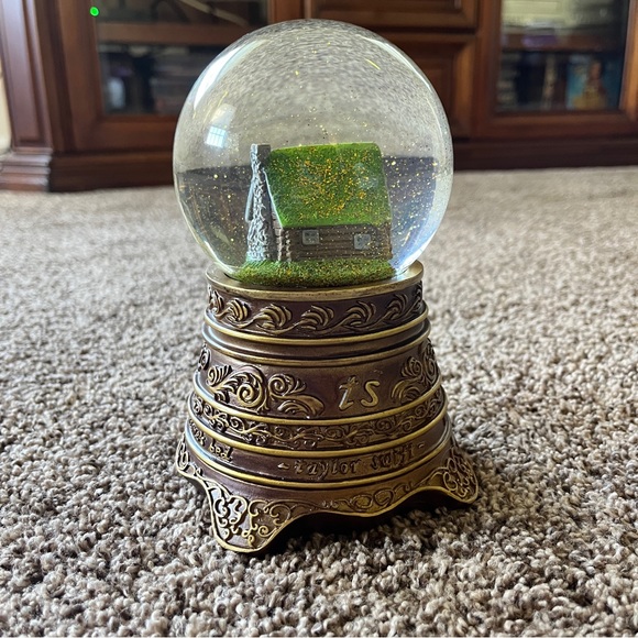 Taylor Swift | Other | New Taylor Swift Folklore Cabin Snow Globe ...